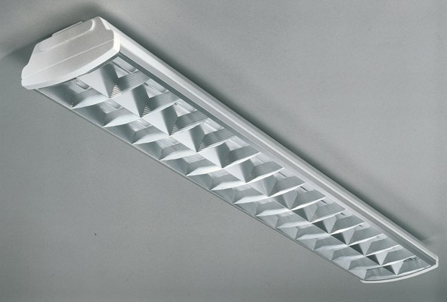 Sylvania Sylmaster T8 Christmas Tree Louvre Sylmaster LS T8 2x58w HF ...